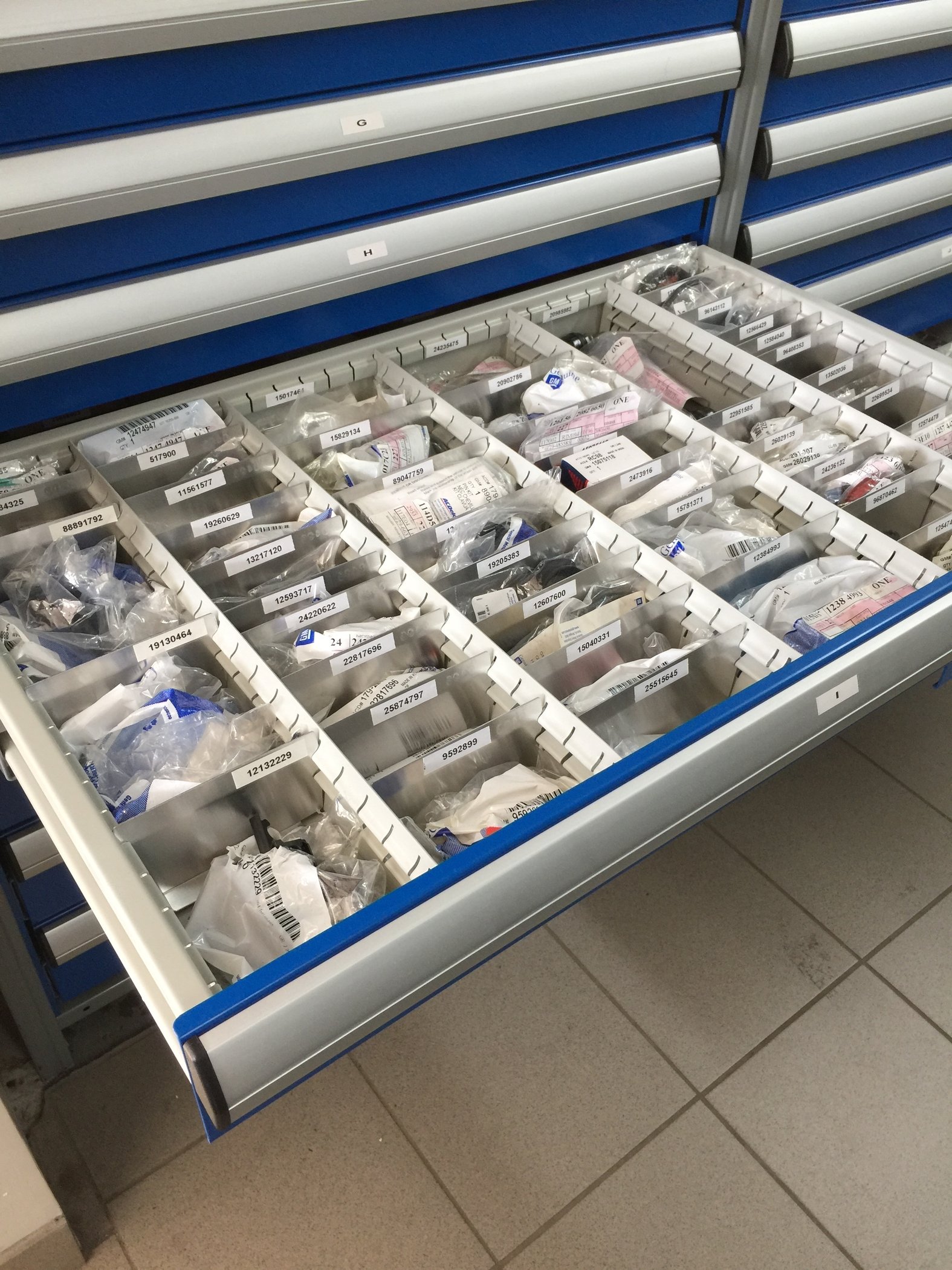 Modular Drawers | Drawers in Shelving | Olpin Group